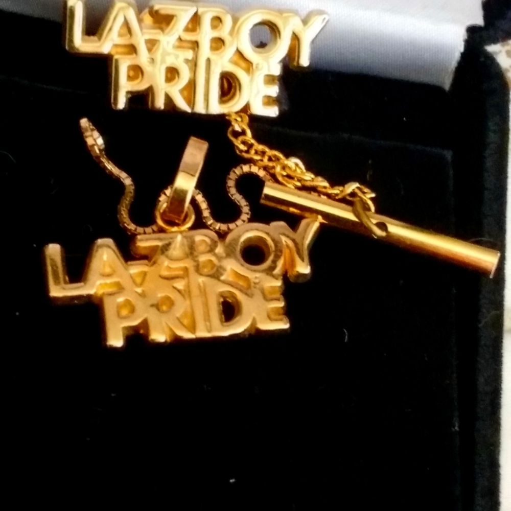 Rare La-Z-Boy Pride 14k Necklace Tie Tack Set - Gem